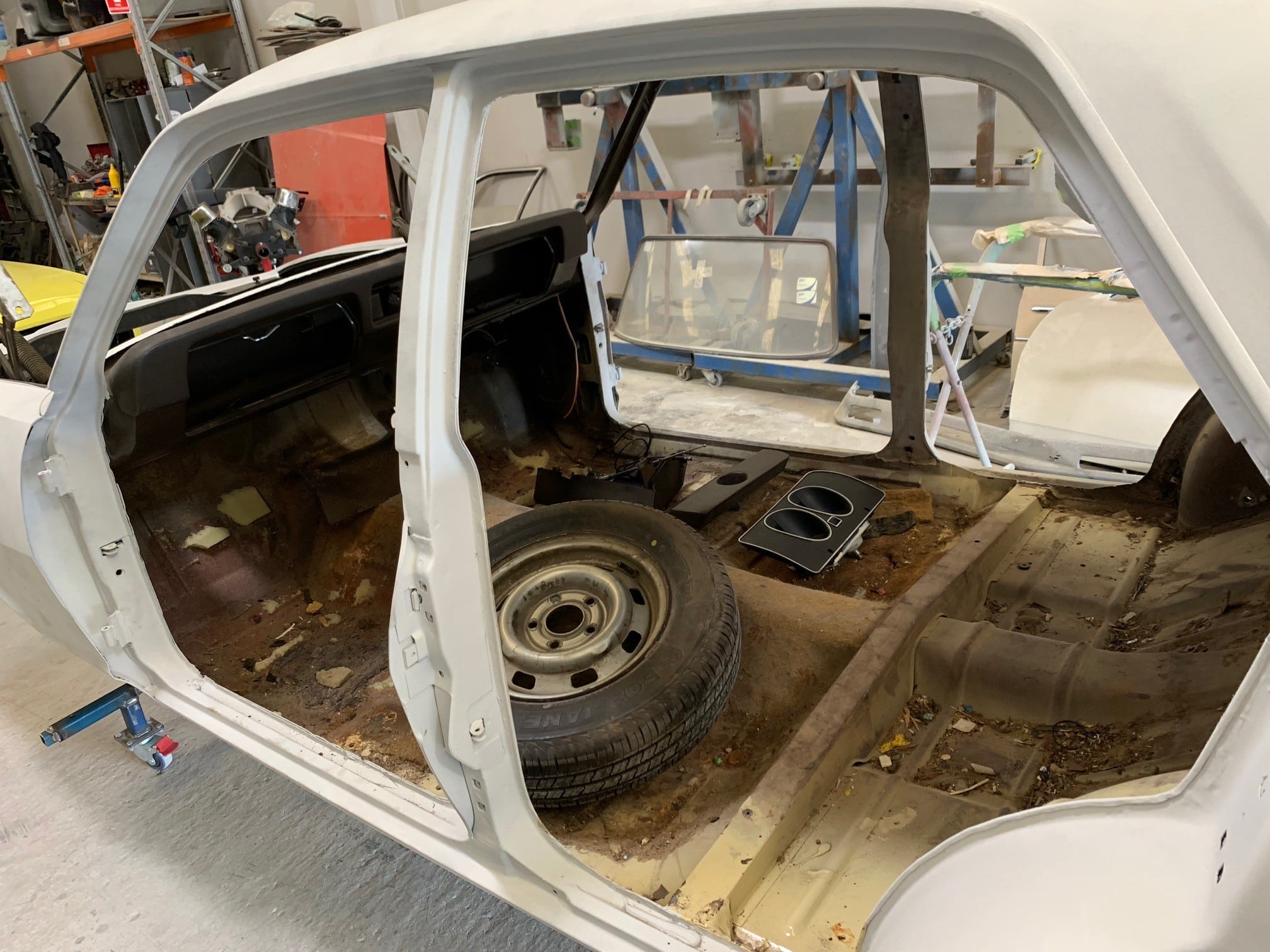 Holden LJ Torana restoration - Australian Car Mechanic