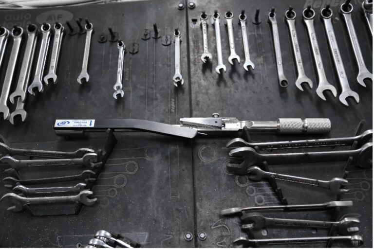 Warren and Brown Tool's iconic Deflecting Beam Torque Wrench