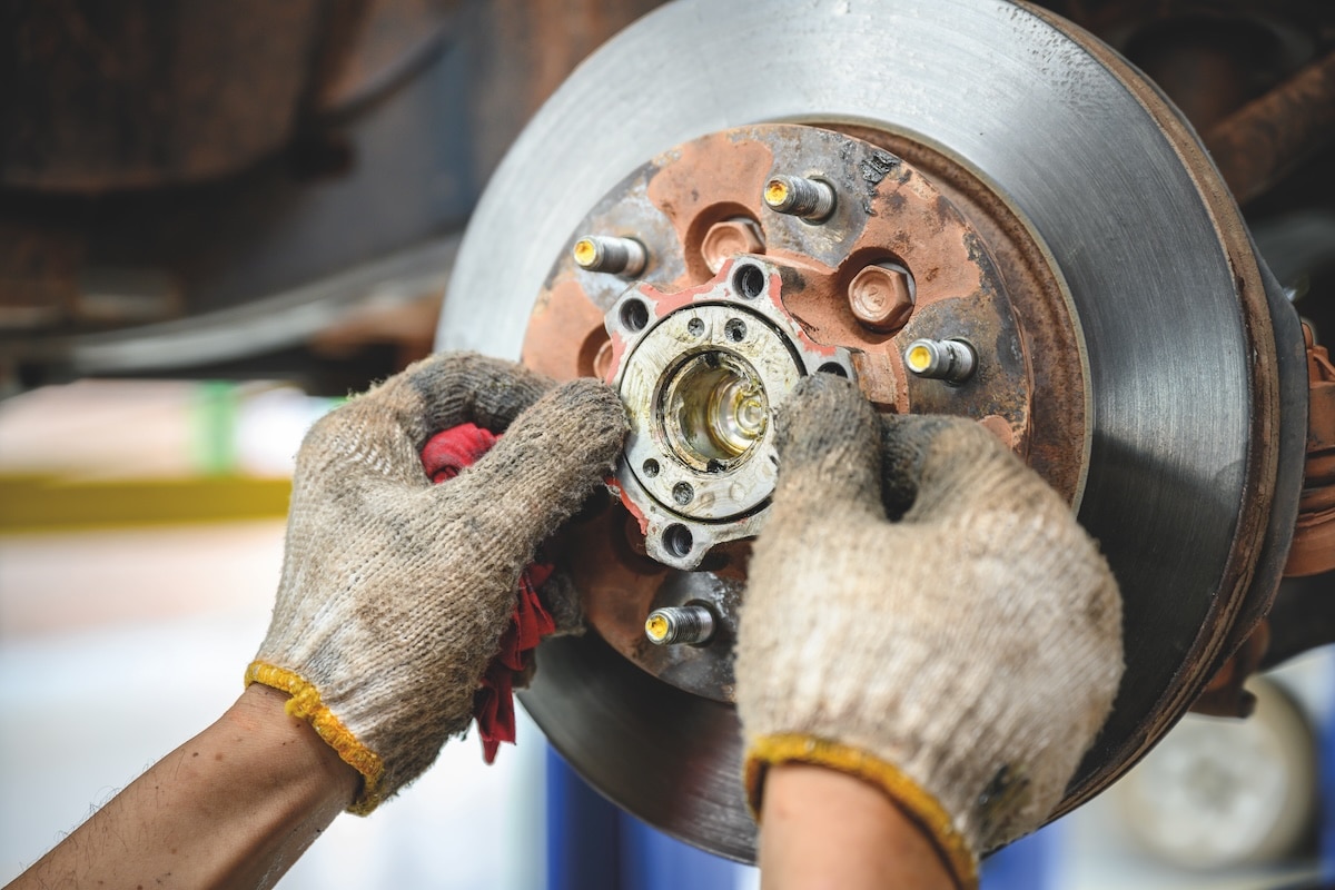 How to assemble/check wheel bearings: IAME - Australian Car Mechanic